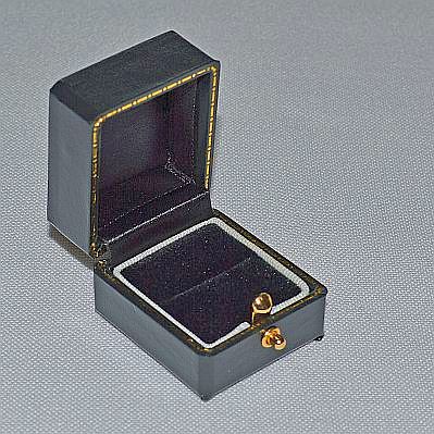 Hand Made Victoriana midi ring case - Just Brothers & Co.