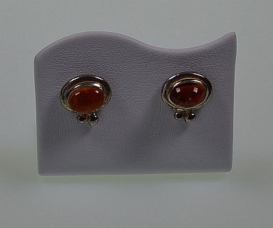 Single stud earring stand - white - Just Brothers & Co.