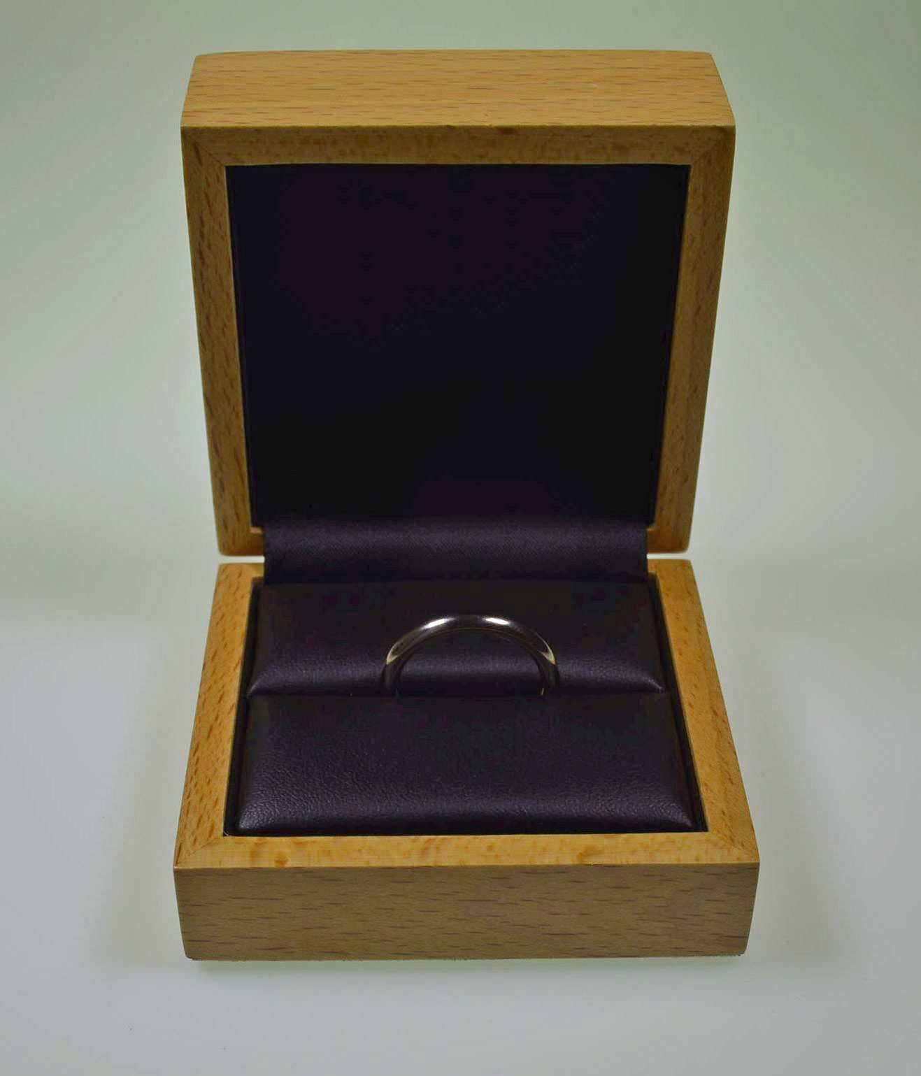 Versailles large ring case - Just Brothers & Co.